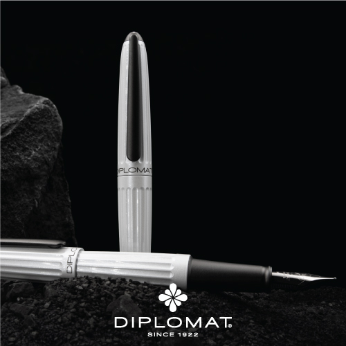 Global Calligraphy Manufacturer, UK Distributors for luxury pens, gift ...